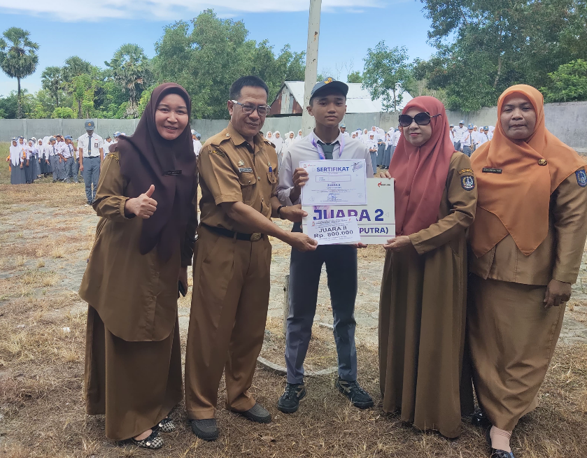 Siswa SMAN 7 Jeneponto Meraih Medali Perak Open Turnament Anggar ...
